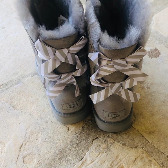 UGG | Shoes | Nib Ugg Diagonal Stripe Bow Boots Women Size 8 | Poshmark